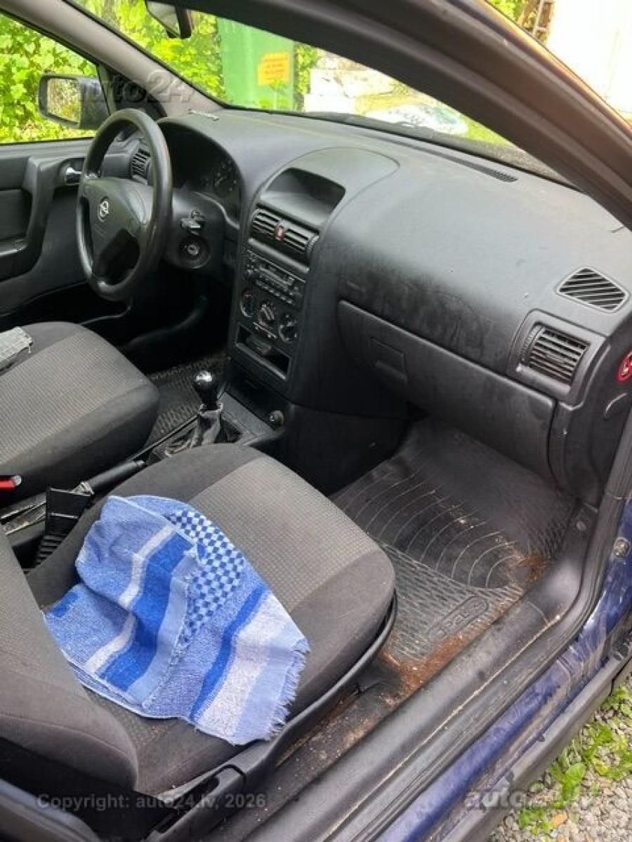 Zils Opel Astra 2005 Tallina, ar dzinēja tilpumu 1.40 L un nobraukumu 178 tūkst. km par 1100 €, foto 7 vietnē AUTOMOTO.COM.LV