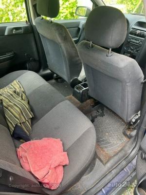 Zils Opel Astra 2005 Tallina, ar dzinēja tilpumu 1.40 L un nobraukumu 178 tūkst. km par 1100 €, foto 8 vietnē AUTOMOTO.COM.LV