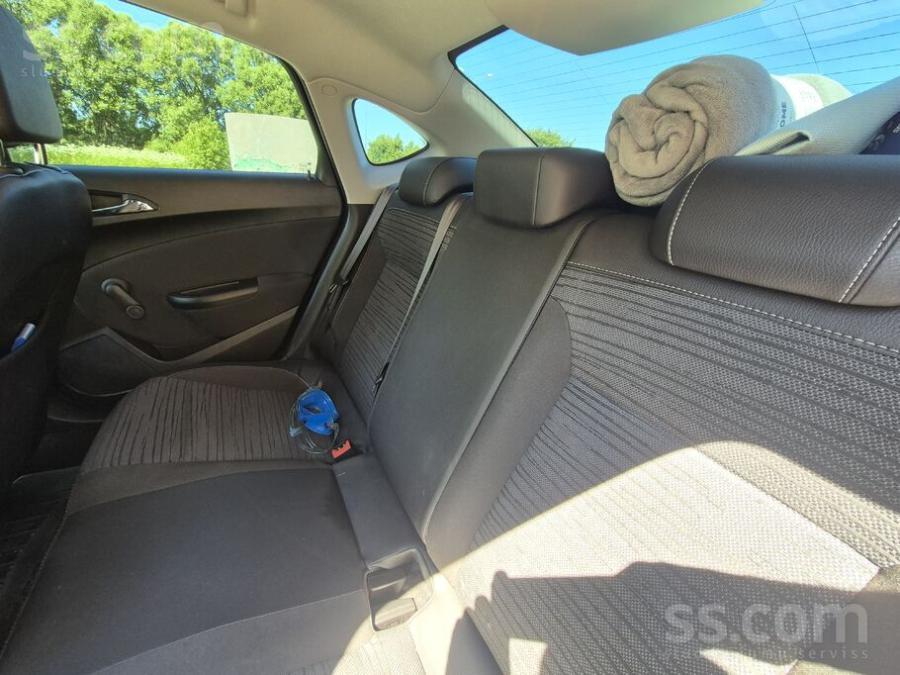 Zils Opel Astra 2015 Kuldīga, ar dzinēja tilpumu 1.40 L un nobraukumu 55 tūkst. km par 7800 €, foto 8 vietnē AUTOMOTO.COM.LV