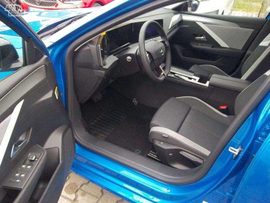 Blue Opel Astra 2022 in Kaunas, with an engine capacity of 1.60 L and mileage of 25 thousand km for 29019 €, photo 14 on AUTOMOTO.COM.LV