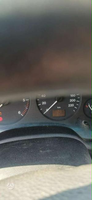 Blue Opel Astra 2000 in Lazdijai, with an engine capacity of 1.69 L and mileage of 279 thousand km for 849 €, photo 8 on AUTOMOTO.COM.LV
