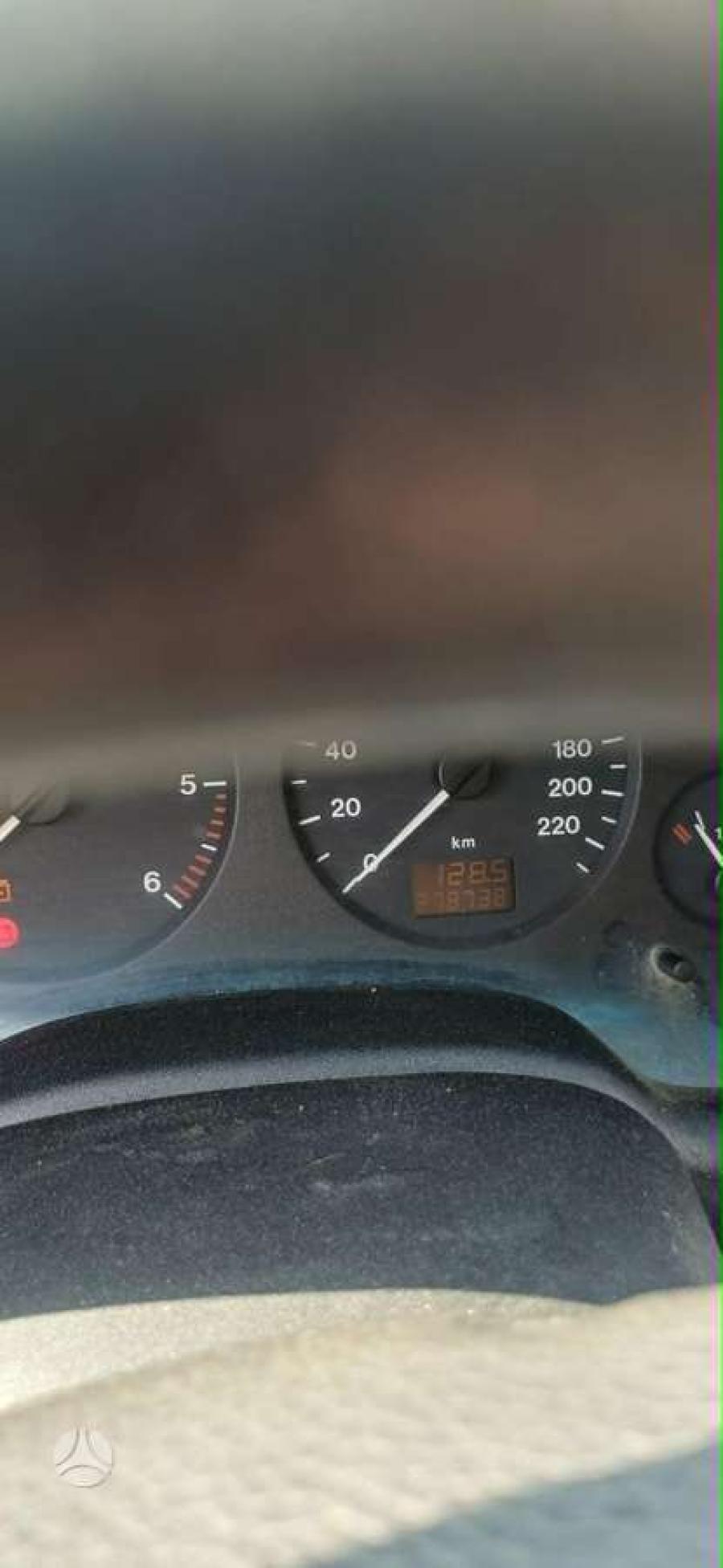 Blue Opel Astra 2000 in Lazdijai, with an engine capacity of 1.69 L and mileage of 279 thousand km for 849 €, photo 8 on AUTOMOTO.COM.LV
