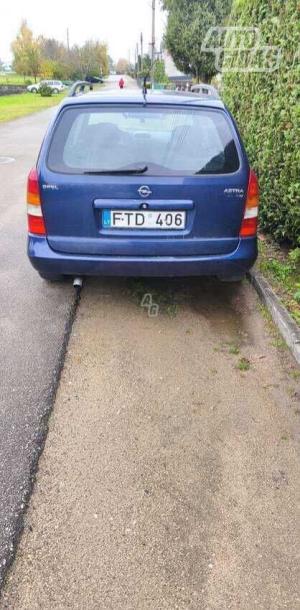 Blue Opel Astra 2001 in Kaunas, with an engine capacity of 2.00 L and mileage of 300 thousand km for 380 €, photo 3 on AUTOMOTO.COM.LV