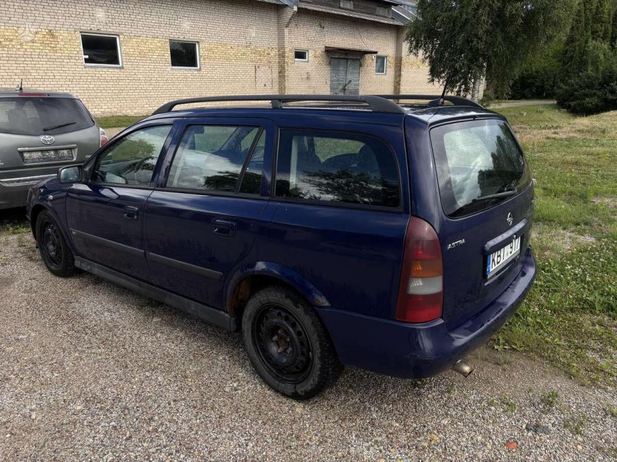 Blue Opel Astra 2004 in Joniskis, with an engine capacity of 2.00 L and mileage of 340 thousand km for 570 €, photo 1 on AUTOMOTO.COM.LV