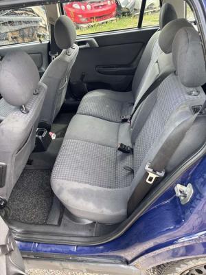 Blue Opel Astra 2004 in Joniskis, with an engine capacity of 2.00 L and mileage of 340 thousand km for 570 €, photo 5 on AUTOMOTO.COM.LV
