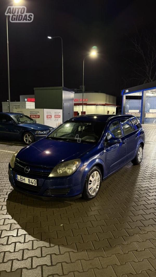 Blue Opel Astra 2005 in Vilnius, with an engine capacity of 1.70 L and mileage of 398 thousand km for 800 €, photo 1 on AUTOMOTO.COM.LV