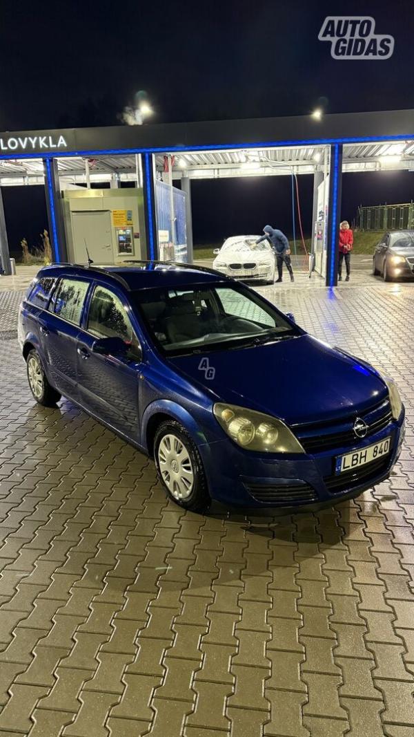 Blue Opel Astra 2005 in Vilnius, with an engine capacity of 1.70 L and mileage of 398 thousand km for 800 €, photo 2 on AUTOMOTO.COM.LV