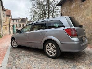 Zils Opel Astra 2005 Cēsis, ar dzinēja tilpumu 1.90 L un nobraukumu 401 tūkst. km par 1490 €, foto 6 vietnē AUTOMOTO.COM.LV
