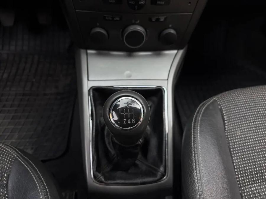 Zils Opel Astra 2005 Cēsis, ar dzinēja tilpumu 1.90 L un nobraukumu 401 tūkst. km par 1490 €, foto 15 vietnē AUTOMOTO.COM.LV