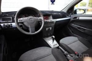 Blue Opel Astra 2005 in Riga, with an engine capacity of 1.60 L and mileage of 0 thousand km for 1495 €, photo 6 on AUTOMOTO.COM.LV