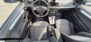 Blue Opel Astra 2005 in Kaunas, with an engine capacity of 1.91 L and mileage of 200 thousand km for 1999 €, photo 8 on AUTOMOTO.COM.LV