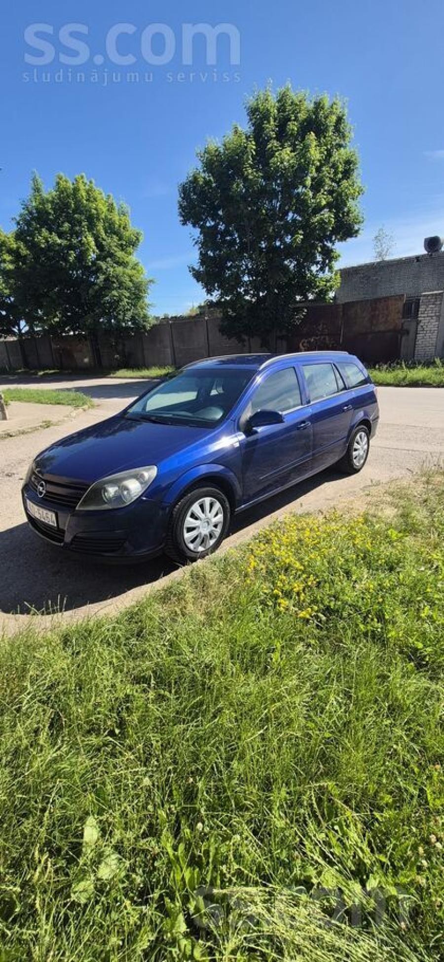 Zils Opel Astra 2005 Liepāja, ar dzinēja tilpumu 1.60 L un nobraukumu 243 tūkst. km par 1300 €, foto 3 vietnē AUTOMOTO.COM.LV