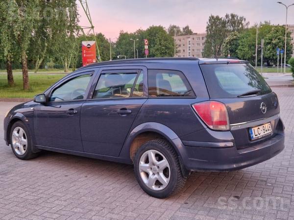 Zils Opel Astra 2006 Rīga, ar dzinēja tilpumu 1.70 L un nobraukumu 273 tūkst. km par 8500 €, foto 10 vietnē AUTOMOTO.COM.LV