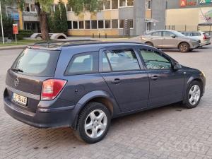 Zils Opel Astra 2006 Rīga, ar dzinēja tilpumu 1.70 L un nobraukumu 273 tūkst. km par 8500 €, foto 11 vietnē AUTOMOTO.COM.LV