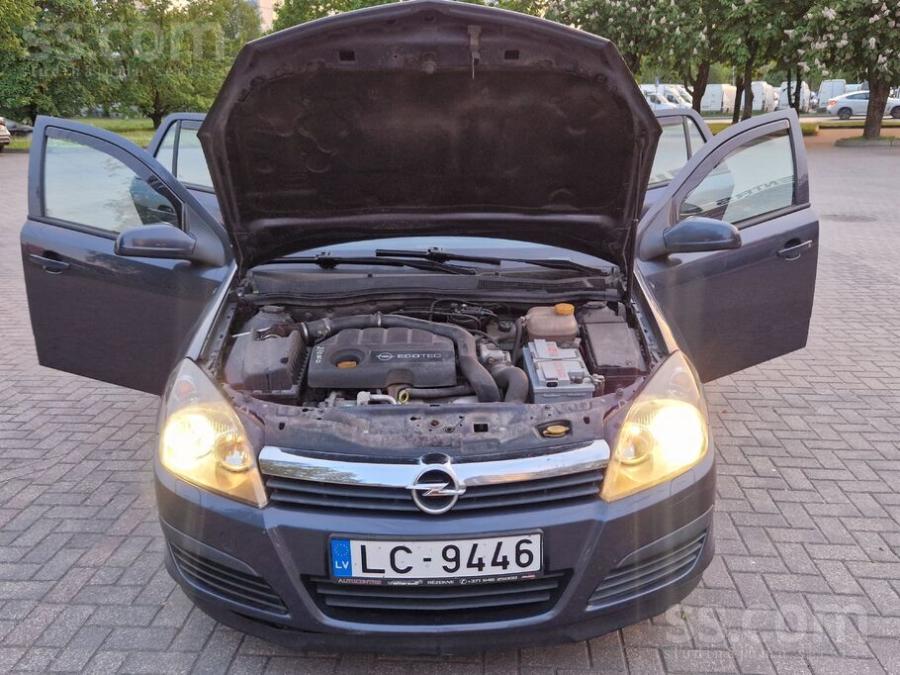 Zils Opel Astra 2006 Rīga, ar dzinēja tilpumu 1.70 L un nobraukumu 273 tūkst. km par 8500 €, foto 12 vietnē AUTOMOTO.COM.LV