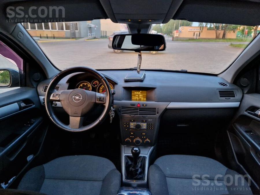 Zils Opel Astra 2006 Rīga, ar dzinēja tilpumu 1.70 L un nobraukumu 273 tūkst. km par 8500 €, foto 26 vietnē AUTOMOTO.COM.LV