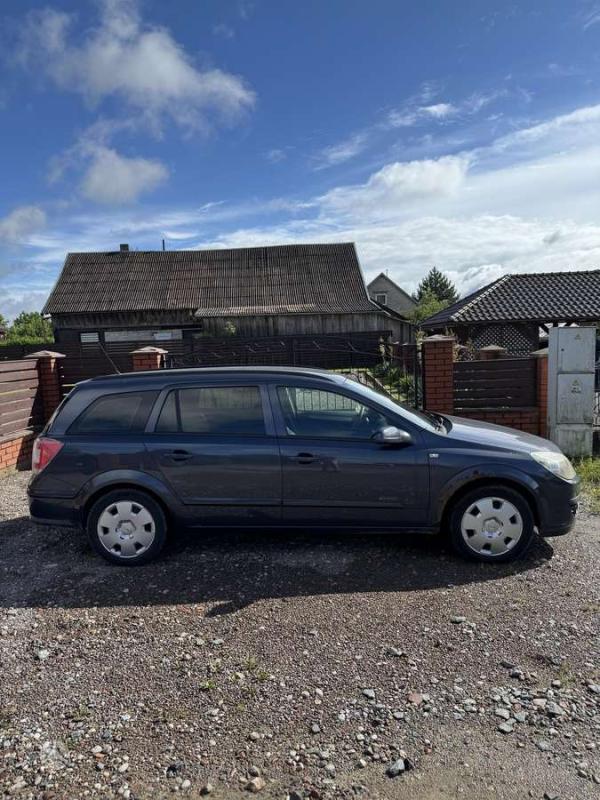 Zils Opel Astra 2006 Gargždai, ar dzinēja tilpumu 1.91 L un nobraukumu 332 tūkst. km par 1650 €, foto 7 vietnē AUTOMOTO.COM.LV