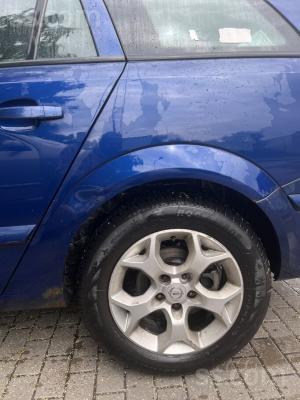 Blue Opel Astra 2006 in Riga, with an engine capacity of 1.90 L and mileage of 0 thousand km for 700 €, photo 8 on AUTOMOTO.COM.LV