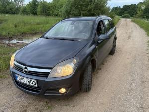 Zils Opel Astra 2006 Tauragė, ar dzinēja tilpumu 1.91 L un nobraukumu 340 tūkst. km par 850 €, foto  vietnē AUTOMOTO.COM.LV