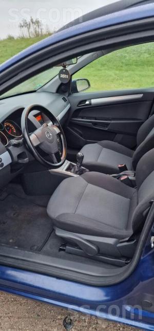 Zils Opel Astra 2006 Ventspils, ar dzinēja tilpumu 1.60 L un nobraukumu 150 tūkst. km par 2800 €, foto 3 vietnē AUTOMOTO.COM.LV