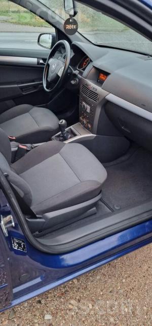 Zils Opel Astra 2006 Ventspils, ar dzinēja tilpumu 1.60 L un nobraukumu 150 tūkst. km par 2800 €, foto 6 vietnē AUTOMOTO.COM.LV