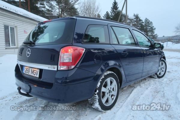 Zils Opel Astra 2007 Tallina, ar dzinēja tilpumu 1.70 L un nobraukumu 357 tūkst. km par 1890 €, foto 10 vietnē AUTOMOTO.COM.LV