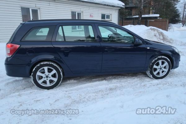 Blue Opel Astra 2007 in Tallinn, with an engine capacity of 1.70 L and mileage of 357 thousand km for 1890 €, photo 11 on AUTOMOTO.COM.LV