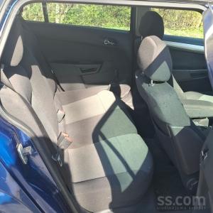 Blue Opel Astra 2007 in Riga, with an engine capacity of 1.70 L and mileage of 320 thousand km for 2130 €, photo 6 on AUTOMOTO.COM.LV