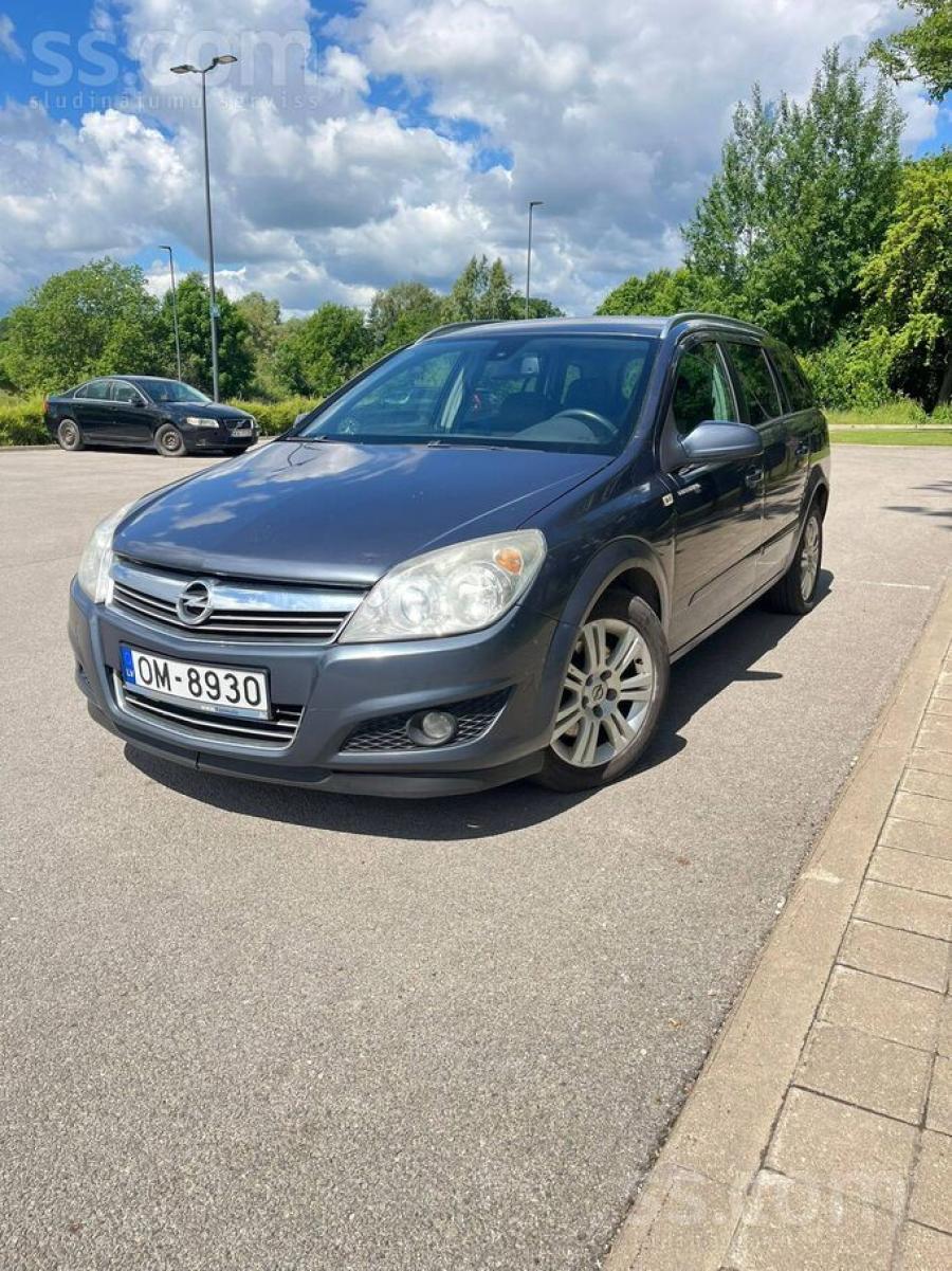 Blue Opel Astra 2007 in Tukums, with an engine capacity of 1.70 L and mileage of 362 thousand km for 1100 €, photo 3 on AUTOMOTO.COM.LV