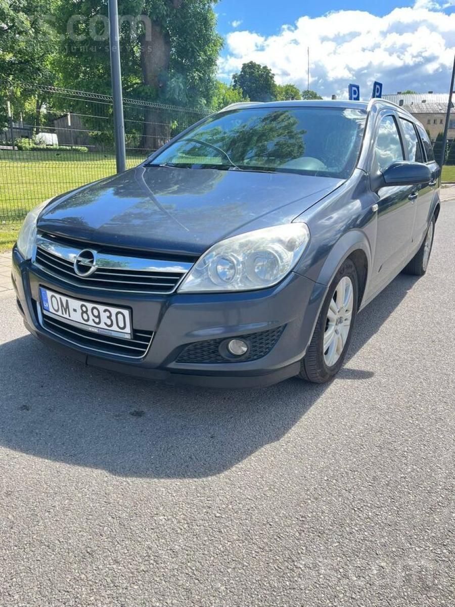 Blue Opel Astra 2007 in Tukums, with an engine capacity of 1.70 L and mileage of 362 thousand km for 1100 €, photo 4 on AUTOMOTO.COM.LV