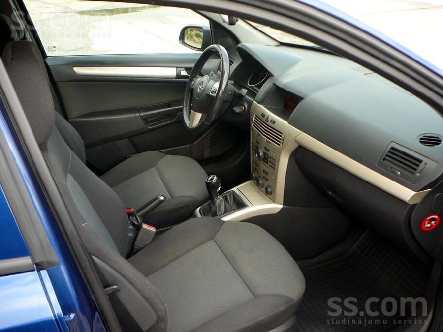 Zils Opel Astra 2007 Valmiera, ar dzinēja tilpumu 1.90 L un nobraukumu 427 tūkst. km par 1490 €, foto 9 vietnē AUTOMOTO.COM.LV