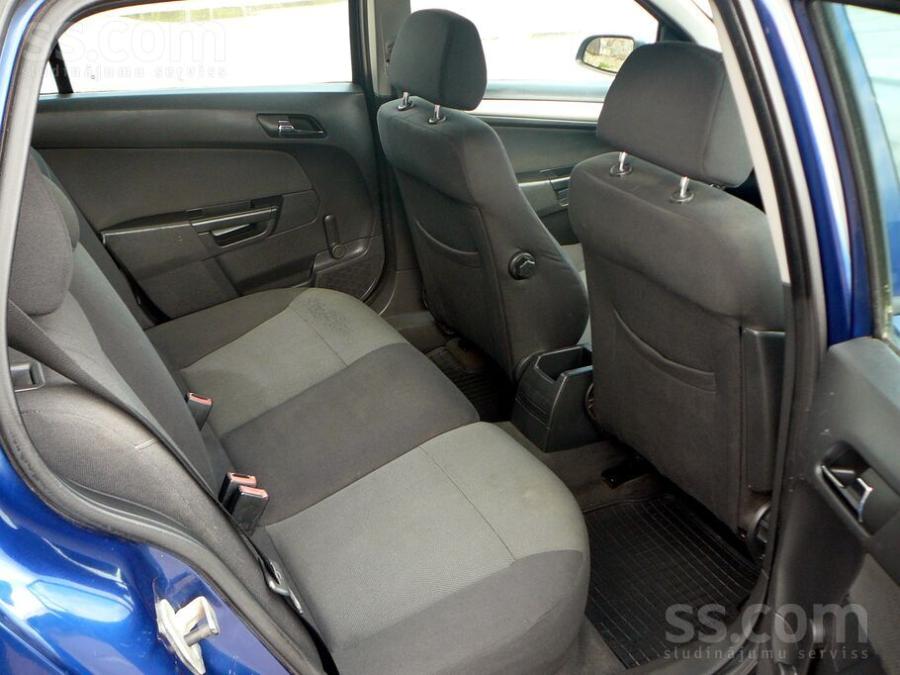 Zils Opel Astra 2007 Valmiera, ar dzinēja tilpumu 1.90 L un nobraukumu 427 tūkst. km par 1490 €, foto 10 vietnē AUTOMOTO.COM.LV