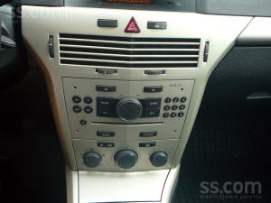 Zils Opel Astra 2007 Valmiera, ar dzinēja tilpumu 1.90 L un nobraukumu 427 tūkst. km par 1490 €, foto 15 vietnē AUTOMOTO.COM.LV