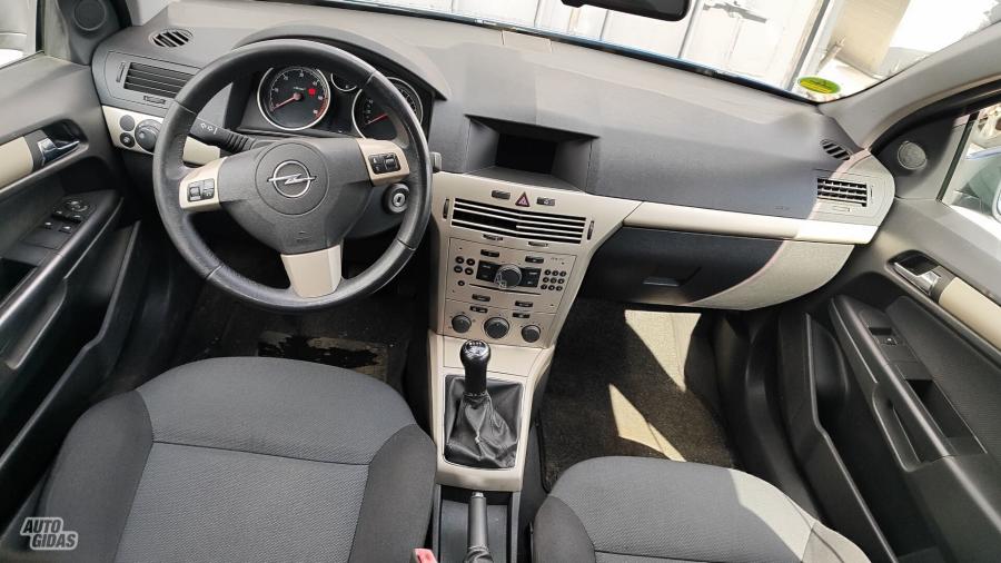 Zils Opel Astra 2007 Panevēža, ar dzinēja tilpumu 1.70 L un nobraukumu 353 tūkst. km par 1350 €, foto 12 vietnē AUTOMOTO.COM.LV