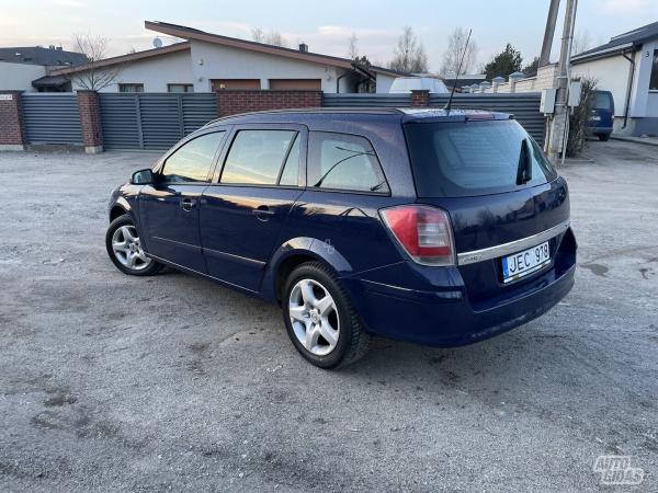 Blue Opel Astra 2008 in Alytus, with an engine capacity of 1.90 L and mileage of 400 thousand km for 1100 €, photo 3 on AUTOMOTO.COM.LV