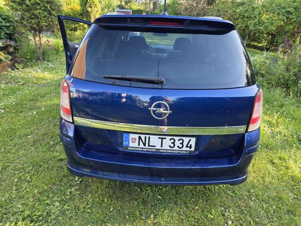 Blue Opel Astra 2008 in Utena, with an engine capacity of 1.60 L and mileage of 361 thousand km for 1200 €, photo 10 on AUTOMOTO.COM.LV
