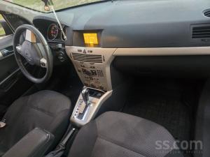 Zils Opel Astra 2008 Ventspils, ar dzinēja tilpumu 1.90 L un nobraukumu 417 tūkst. km par 850 €, foto 4 vietnē AUTOMOTO.COM.LV