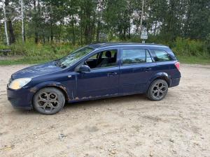 Zils Opel Astra 2008 Rīga, ar dzinēja tilpumu 1.90 L un nobraukumu 340 tūkst. km par 750 €, foto 4 vietnē AUTOMOTO.COM.LV