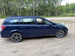 Zils Opel Astra 2008 Rīga, ar dzinēja tilpumu 1.90 L un nobraukumu 340 tūkst. km par 750 €, foto 5 vietnē AUTOMOTO.COM.LV