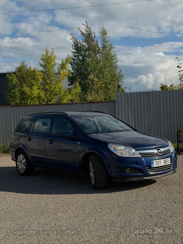 Blue Opel Astra 2009 in Tartu, with an engine capacity of 1.60 L and mileage of 342 thousand km for 1499 €, photo 1 on AUTOMOTO.COM.LV