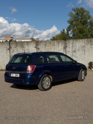 Blue Opel Astra 2009 in Tartu, with an engine capacity of 1.60 L and mileage of 342 thousand km for 1499 €, photo 8 on AUTOMOTO.COM.LV