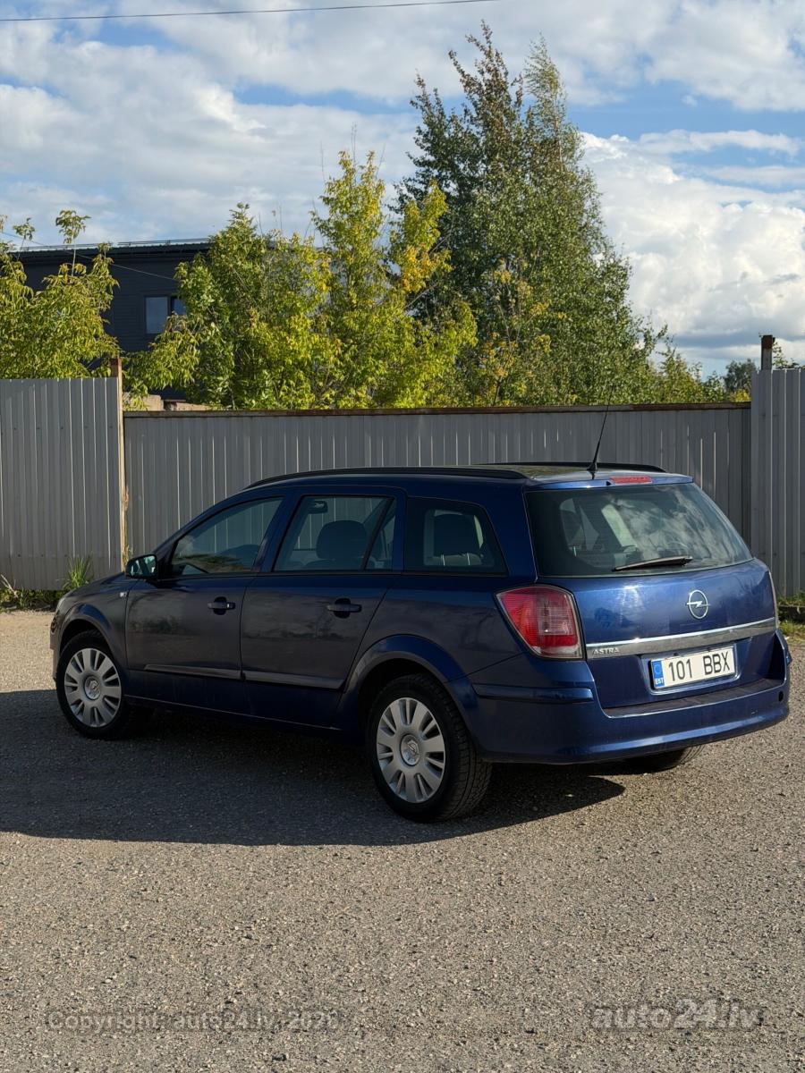 Blue Opel Astra 2009 in Tartu, with an engine capacity of 1.60 L and mileage of 342 thousand km for 1499 €, photo 9 on AUTOMOTO.COM.LV