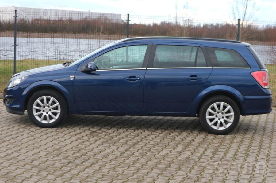 Blue Opel Astra 2010 in Riga, with an engine capacity of 1.70 L and mileage of 170 thousand km for 3200 €, photo 12 on AUTOMOTO.COM.LV