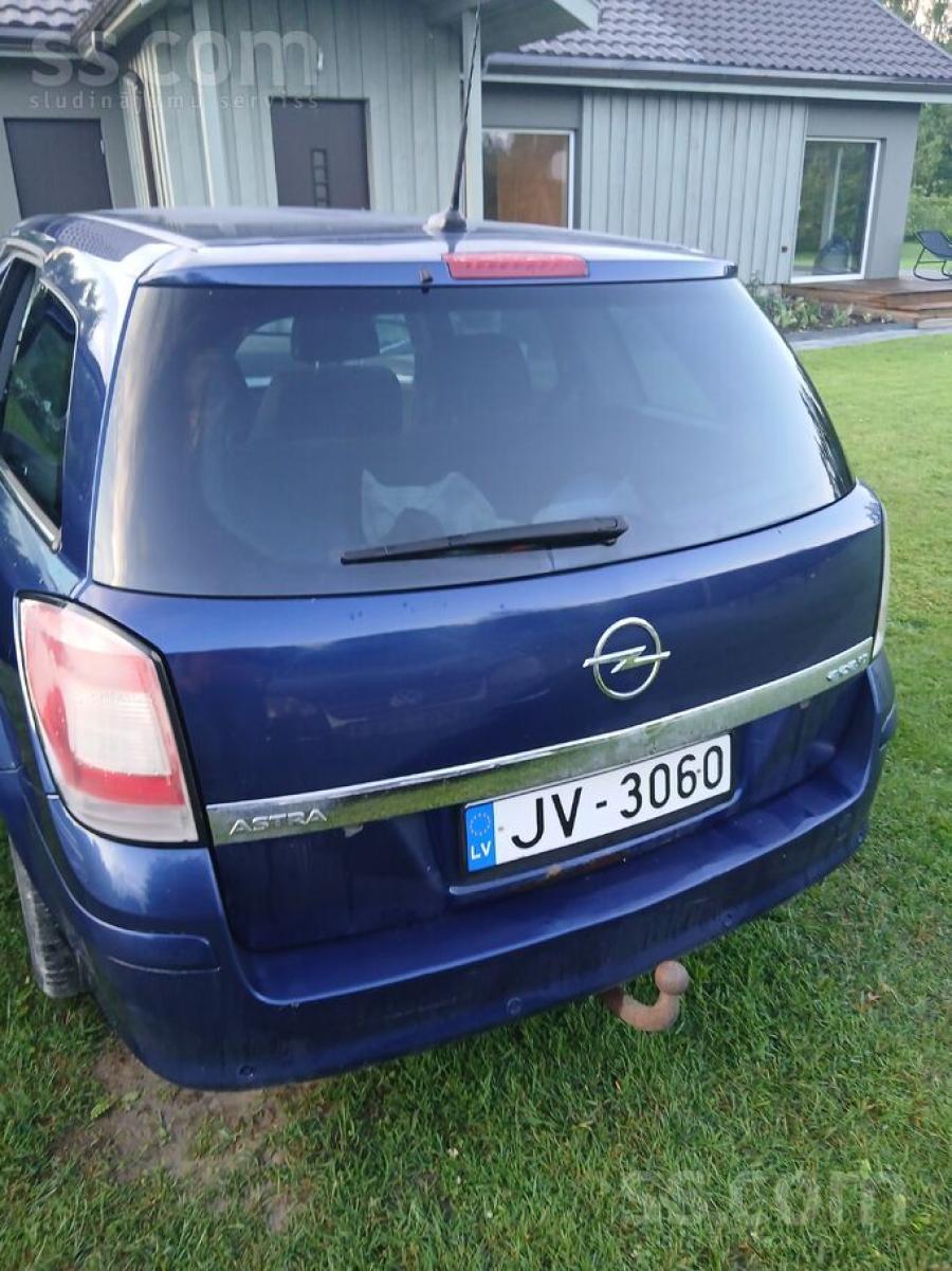 Zils Opel Astra 2010 Ogre, ar dzinēja tilpumu 1.90 L un nobraukumu 362 tūkst. km par 800 €, foto 7 vietnē AUTOMOTO.COM.LV