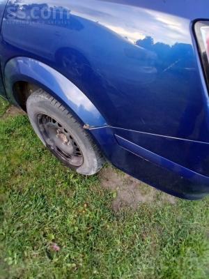 Zils Opel Astra 2010 Ogre, ar dzinēja tilpumu 1.90 L un nobraukumu 362 tūkst. km par 800 €, foto 11 vietnē AUTOMOTO.COM.LV