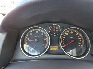 Zils Opel Astra 2010 Viļņa, ar dzinēja tilpumu 1.69 L un nobraukumu 210 tūkst. km par 1999 €, foto 6 vietnē AUTOMOTO.COM.LV