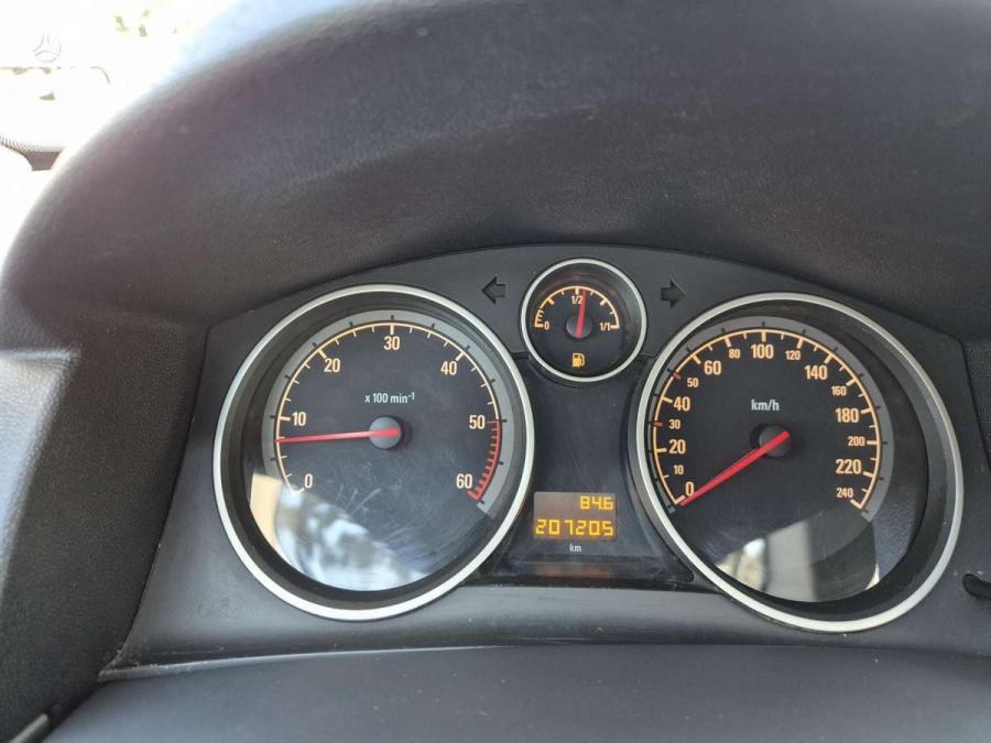 Zils Opel Astra 2010 Viļņa, ar dzinēja tilpumu 1.69 L un nobraukumu 210 tūkst. km par 1999 €, foto 6 vietnē AUTOMOTO.COM.LV