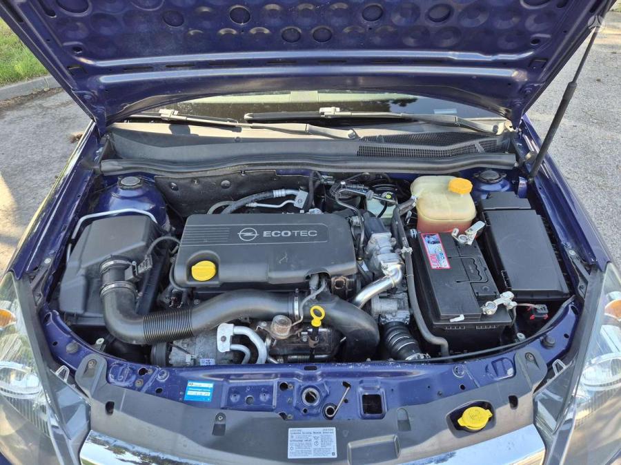 Zils Opel Astra 2010 Viļņa, ar dzinēja tilpumu 1.69 L un nobraukumu 210 tūkst. km par 1999 €, foto 18 vietnē AUTOMOTO.COM.LV