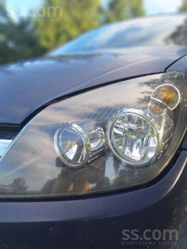 Blue Opel Astra 2010 in Tukums, with an engine capacity of 1.90 L and mileage of 474 thousand km for 1600 €, photo 7 on AUTOMOTO.COM.LV