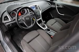 Zils Opel Astra 2011 Jelgava, ar dzinēja tilpumu 2.00 L un nobraukumu 0 tūkst. km par 4990 €, foto 11 vietnē AUTOMOTO.COM.LV